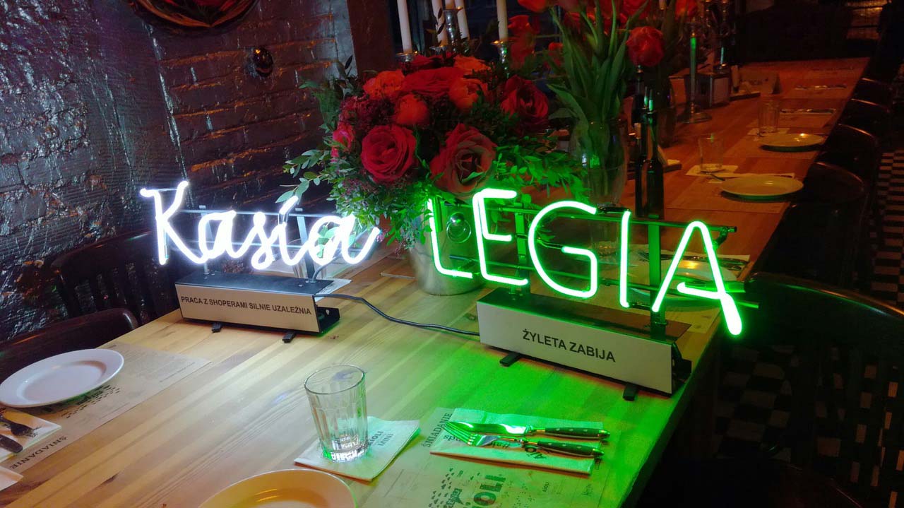 O nas | neony warszawa | Producent neonów